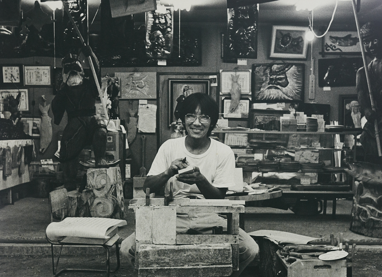 TONKORI Ainu String Instruments and Woodcarver Shigehiro Takano ...